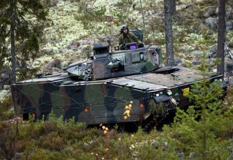 Combat Vehicle 90 / Stridsfordon 90 (CV90 / Strf 90: Photos, History ...