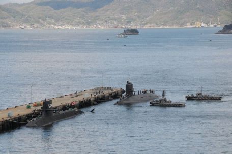 Harushio (class): Photos, History, Specification
